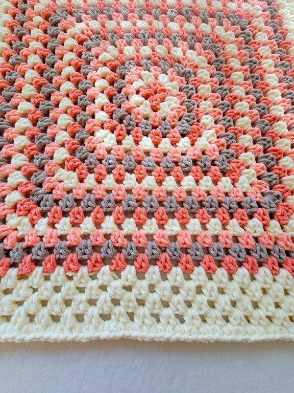 Granny Square Blanket Pattern - Crochet Dreamz