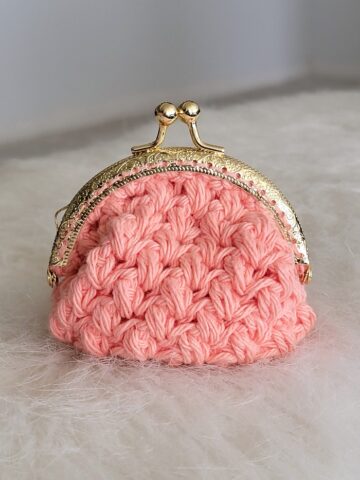 Easy Crochet Coin Purse Pattern (FREE) - Crochet Dreamz
