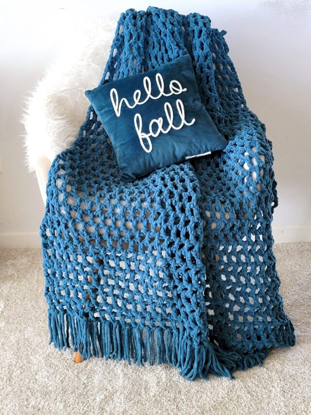 Easy Crochet Throw Pattern, Blue Moon Throw - Crochet Dreamz