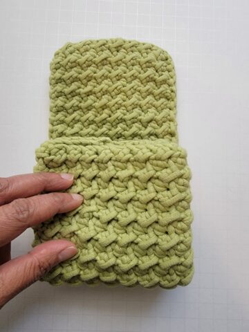 Trifold Crochet Wallet Pattern Made from 1 Flat Piece